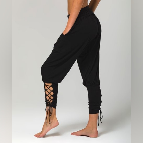 Pantalon | Pants & Jumpsuits | Size Medium Pantalon Black Laceup Cuff ...